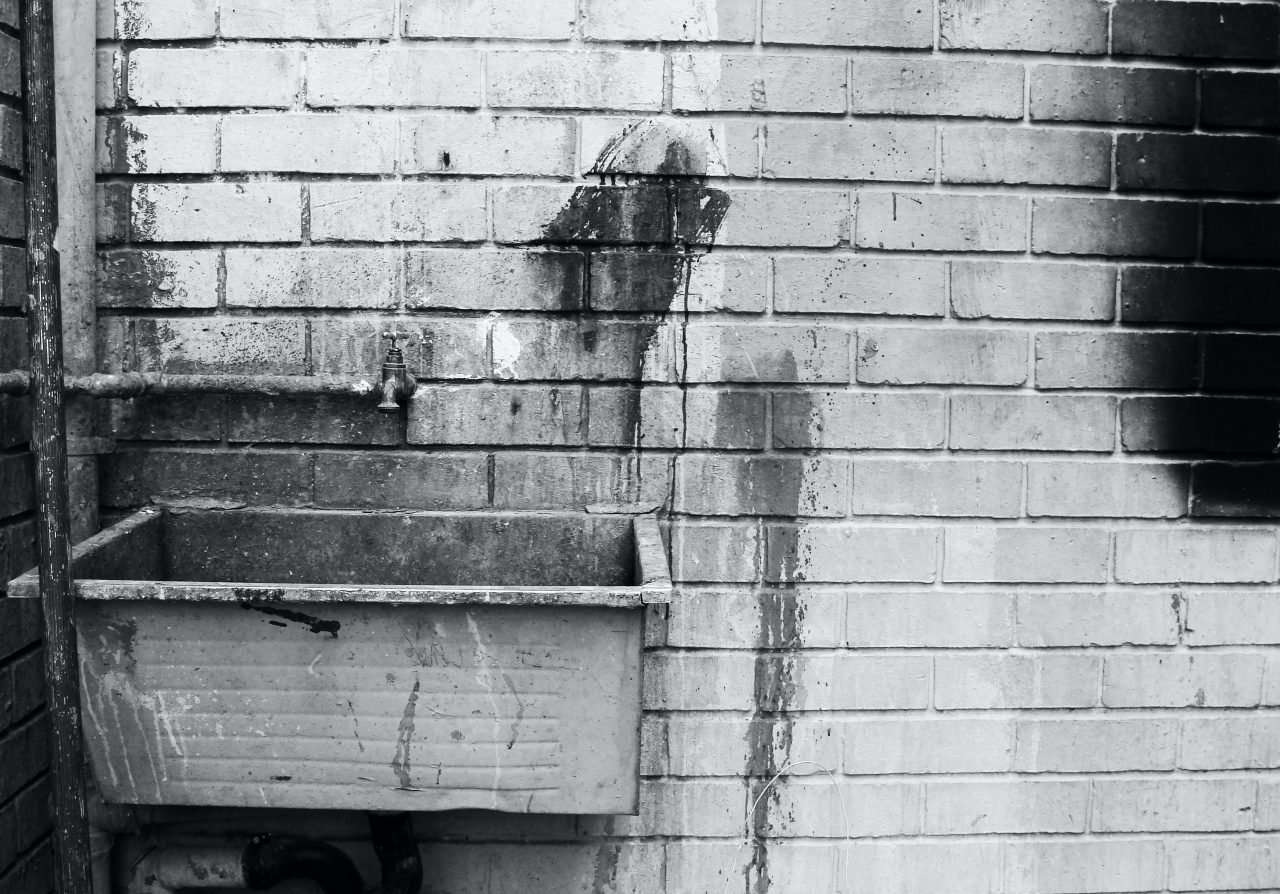 How to Get Stains & Grease Off Walls - Becky Bauer